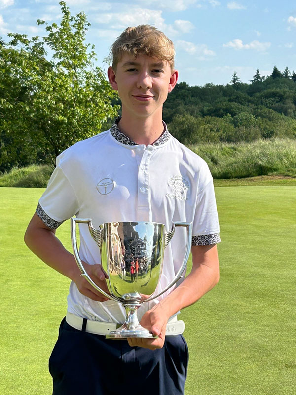James Brash wins the Surrey Amateur Championship